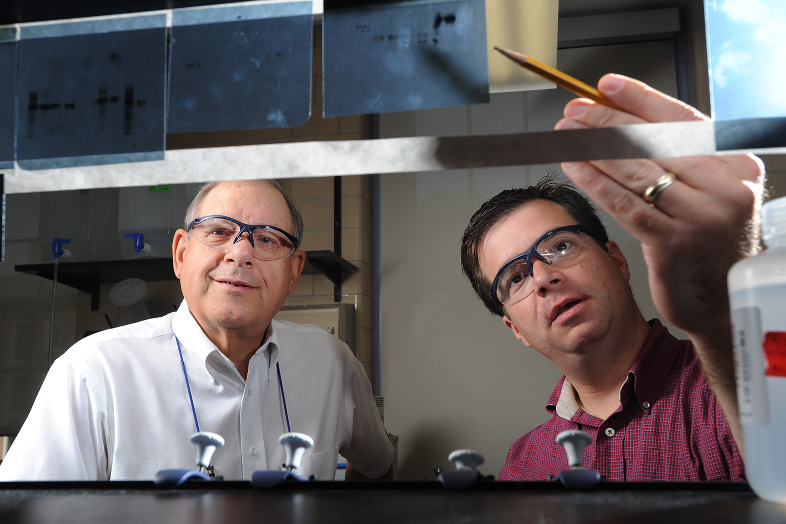 Colby Chemistry Honors Brad Mundy with Memorial Lecture Series - Colby News